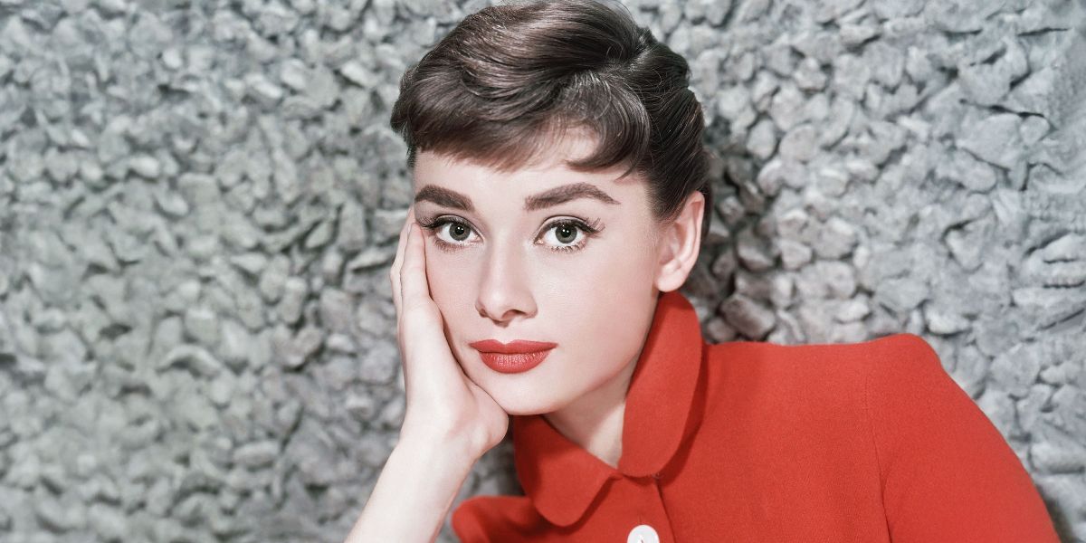 Das ist Audrey Hepburns Enkelin, die das Erbe ihrer Großmutter ...